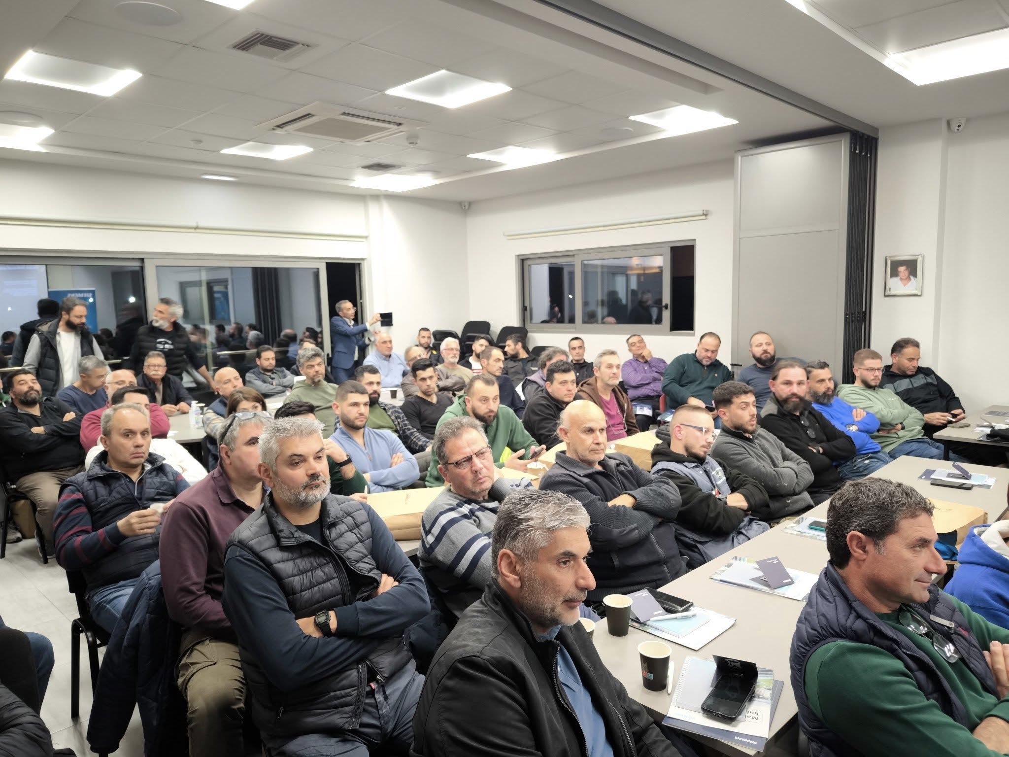 Παρουσίαση της Siemens για το μέλλον στους πίνακες χαμηλής τάσης και ...